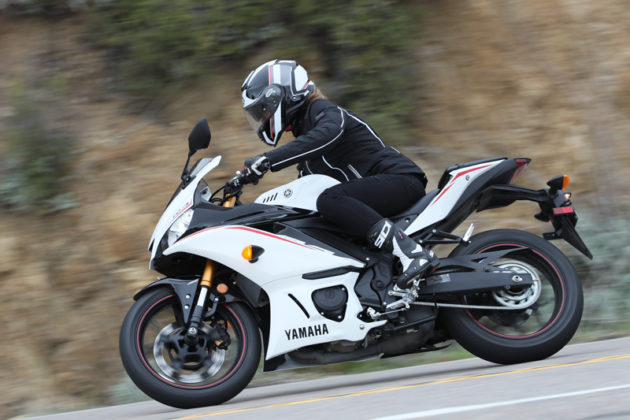 2019 Yamaha YZF-R3 - Road Test Review